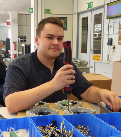 Start ins Berufsleben – Unser neuer Azubi | Kurz Industrie-Elektronik